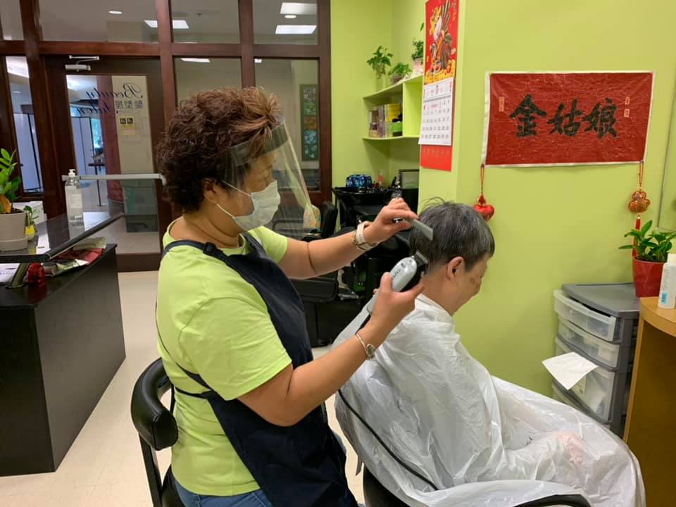 Hair salons reopen Yee Hong
